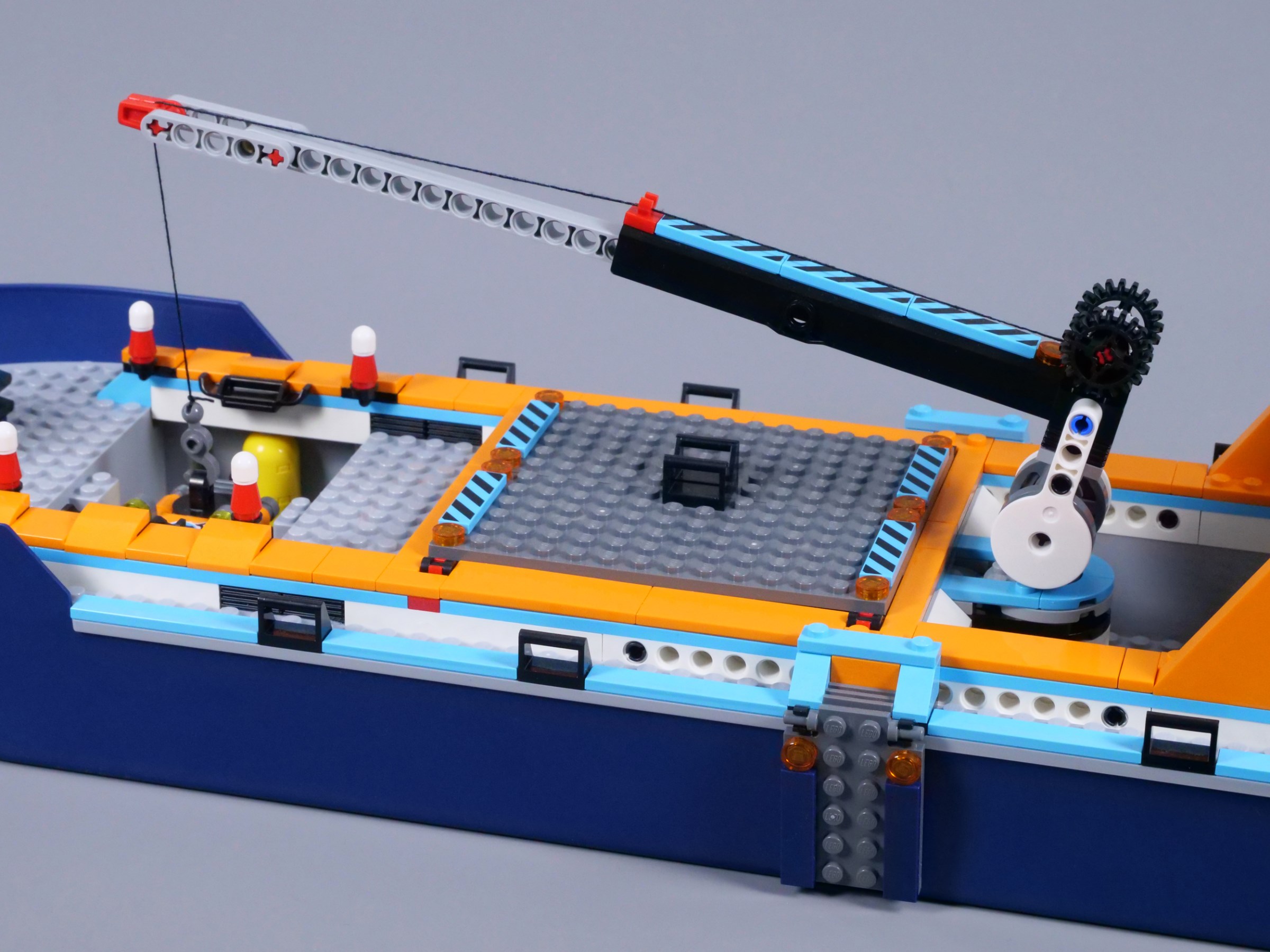 LEGO City 60368 Arctic Explorer Ship review | Brickset